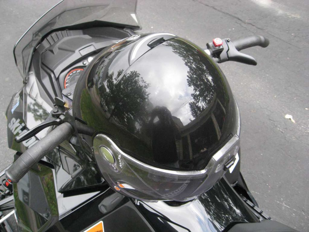 Helmet Hanger - Handlebar-Mounted Atorage Device for Your Helmet.